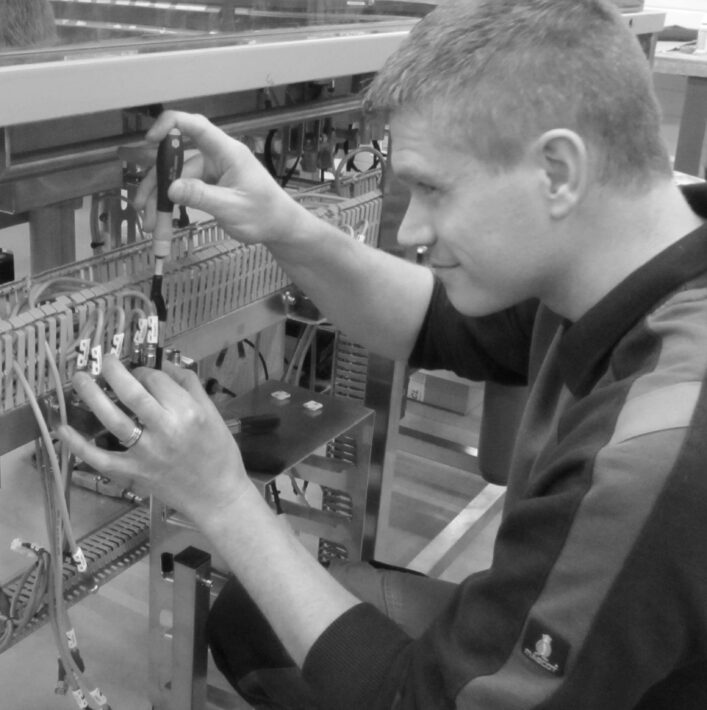 Electro mechanic - SCL International